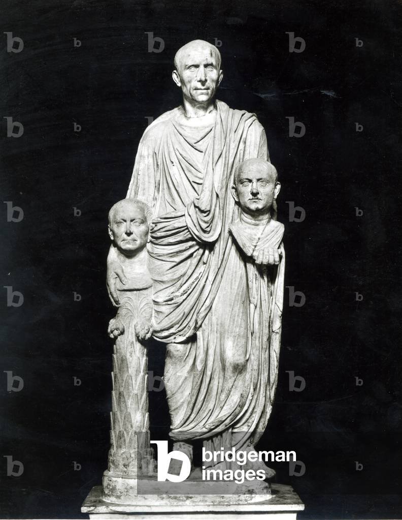 Image of Lucius Junius Brutus holding busts of his ancestors (marble ...