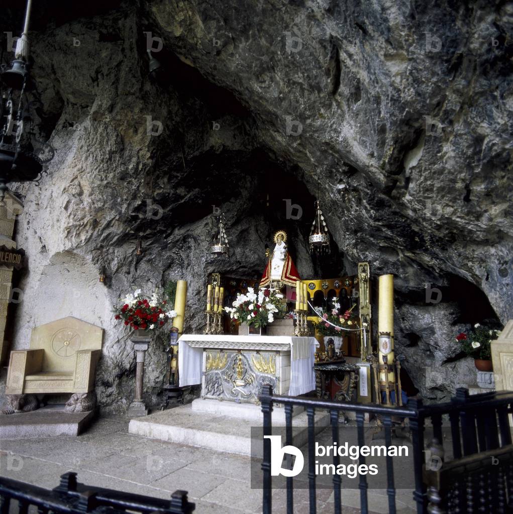 Image of The cave of Covadonga (or holy cave), with the altar