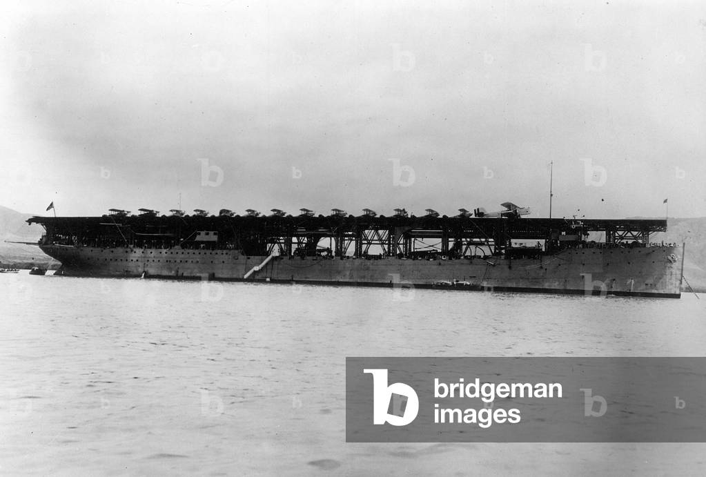 Image of USA, 1927: the first aircraft carrier (aircraft carrier) the USS