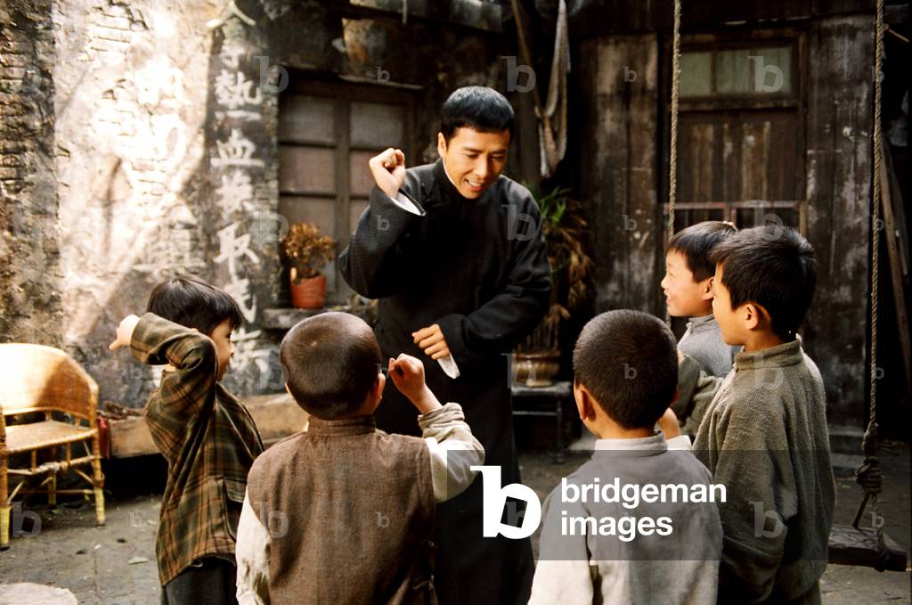 Image of IP MAN, (aka YIP MAN), Donnie Yen (center), 2008. ©Well