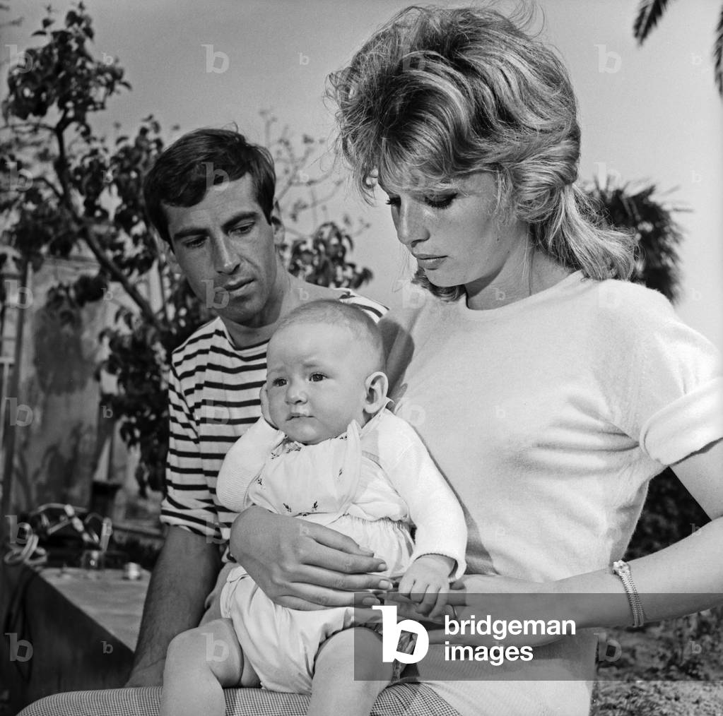 Image of Roger Vadim with his wife Annette Stroyberg and their daughter