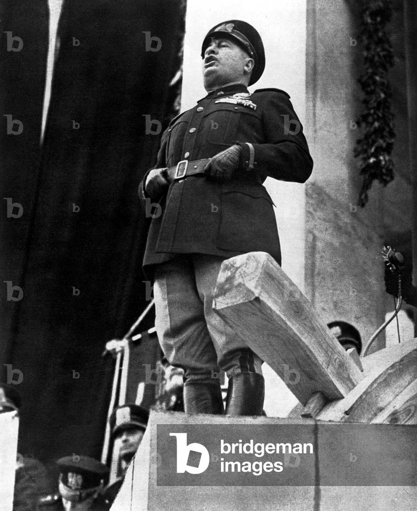 Image of Latina, le 26/10/1941. Discours de Benito Mussolini.