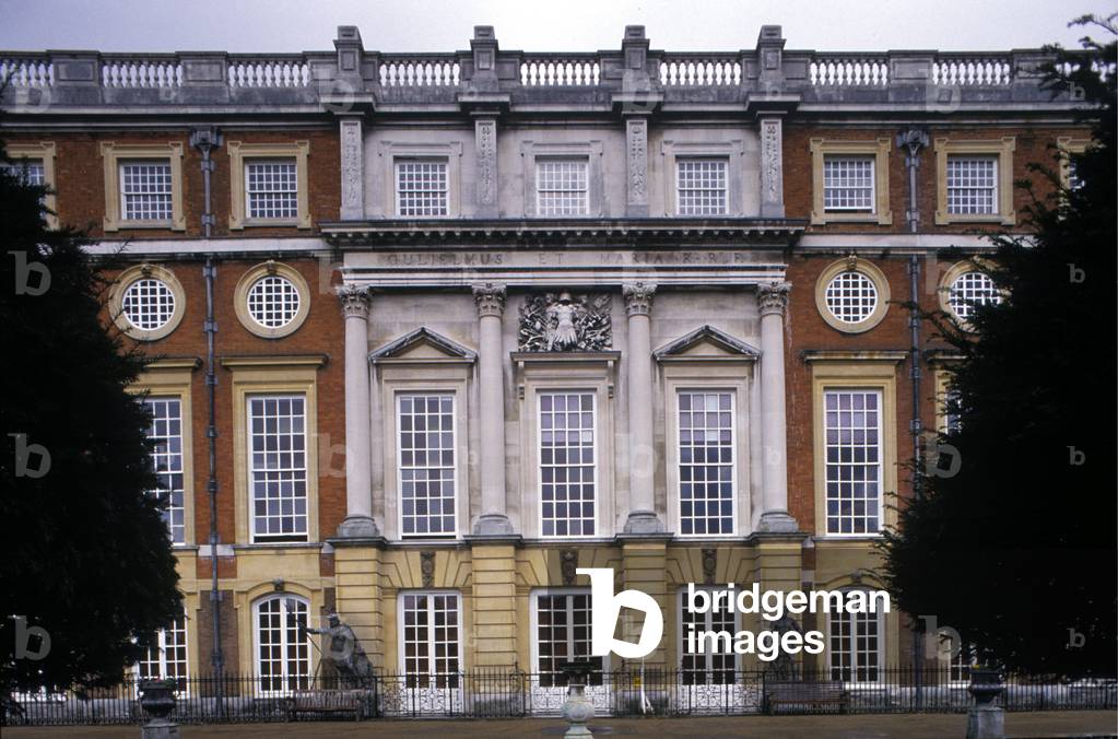 Image of Hampton Court Palace, former residence of King Henry VIII of