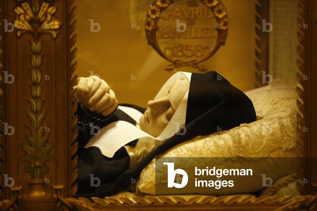 Image of Saint Bernadette Soubirous' Crystal Coffin, Nevers, France