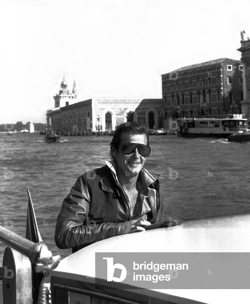 Image of American actor ROGER MOORE in Venice in 1978