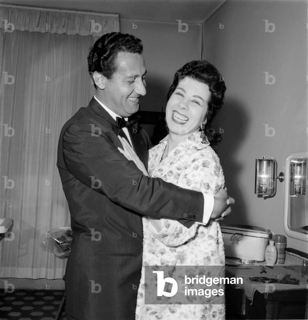 Image of THE OPERA SINGER GIULIETTA SIMIONATO WITH THE ACTOR ALBERTO SORDI