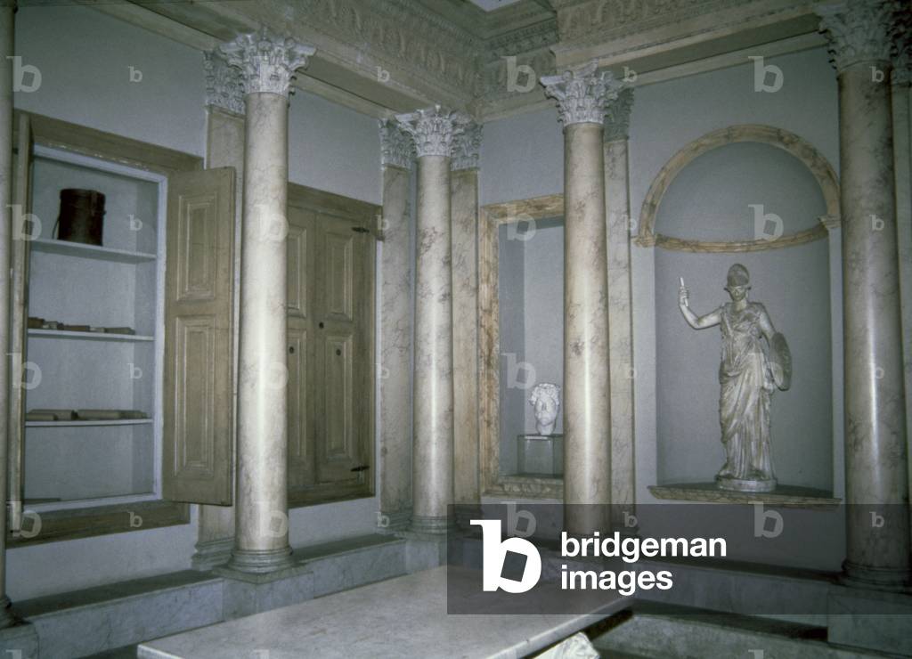 Image of Reconstruction of a library in a Roman nobleman's house (photo)