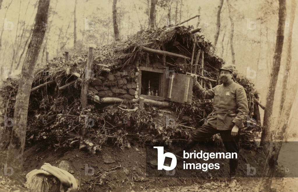Image of A photo album of an infantry lieutenant during the first