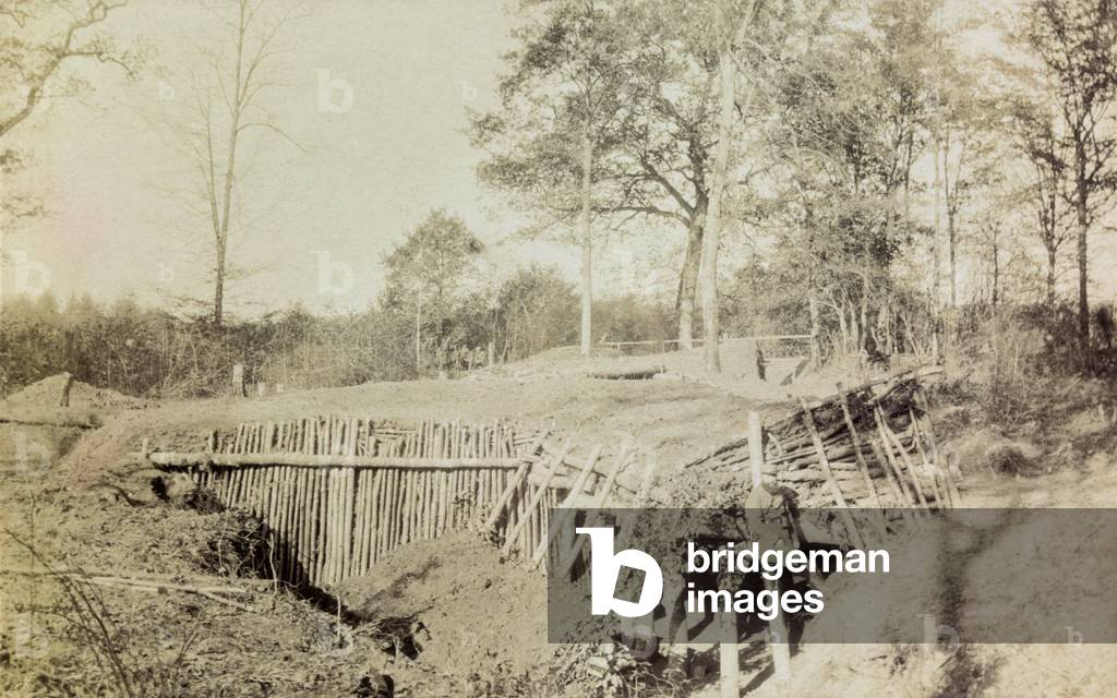 Image of A photo album of an infantry lieutenant during the first