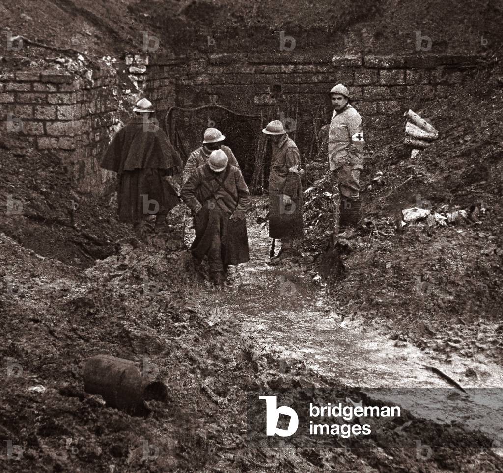 Image of First World War, daily life of soldiers and stretchers of by ...
