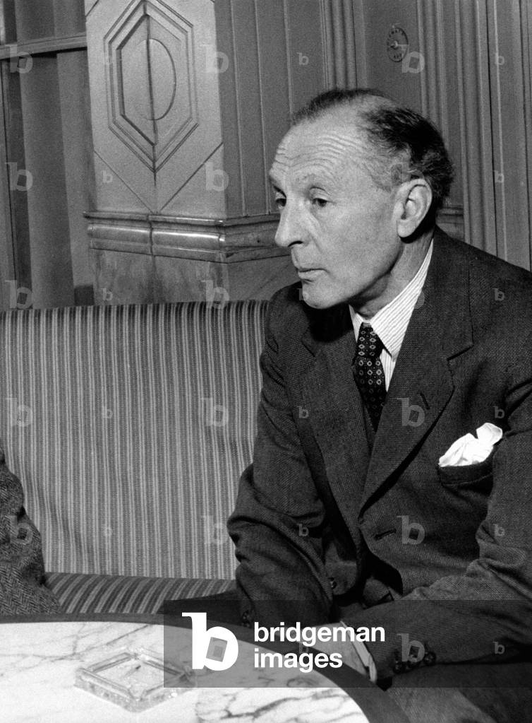 Image of Irish writer Joyce Cary, born Arthur Joyce Lunel Cary, is