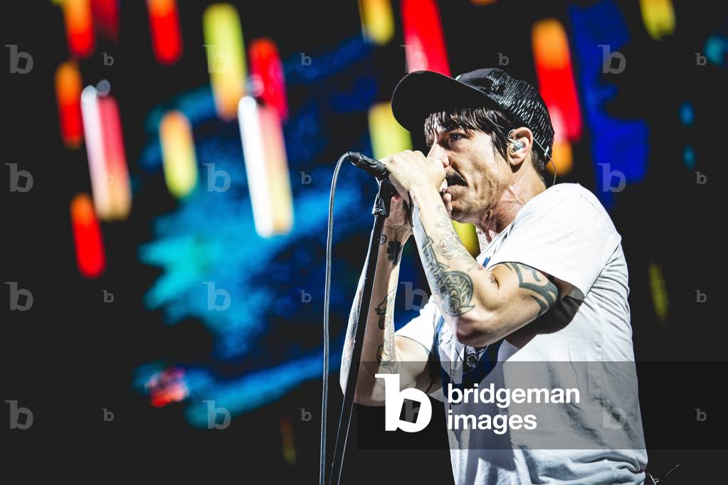 Image of The singer of the band Red Hot Chili Peppers Anthony