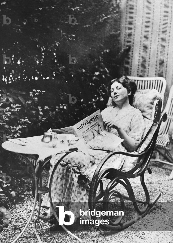 Christabel Pankhurst (1881-1969) reading a copy of 'The Suffragette' c ...