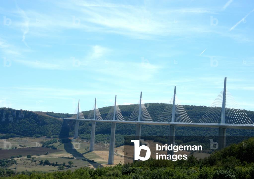 Image of The viaduct (photo)