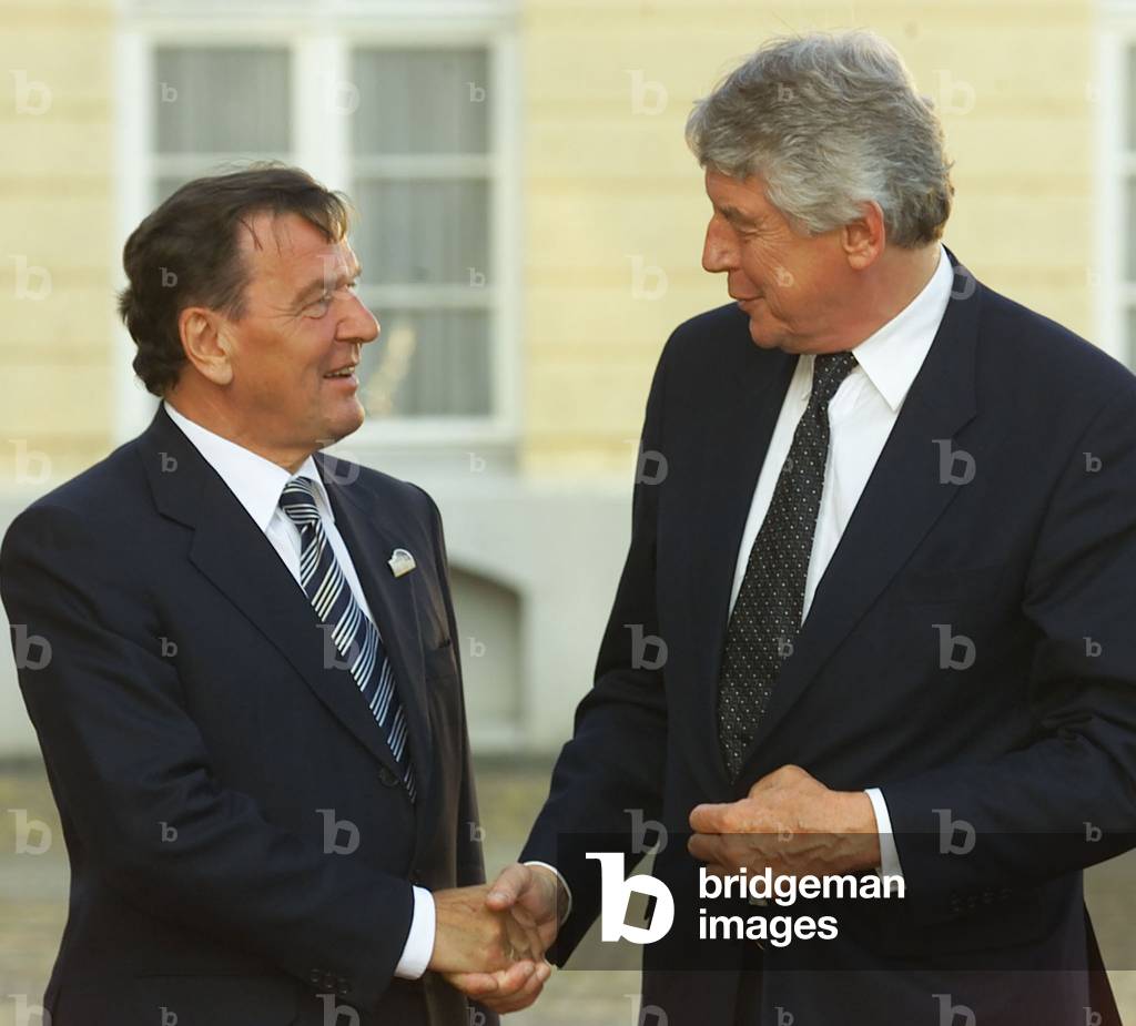Image of GERMAN CHANCELLOR GERHARD SCHROEDER WELCOMES DUTCH PRIME ...