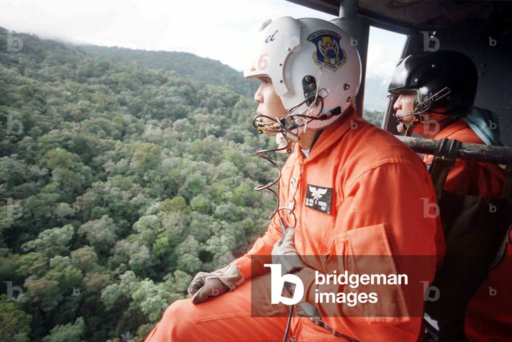 Image of PHILIPPINE AIR FORCE SEARCH AND RESCUE GROUP LOOK AT THE