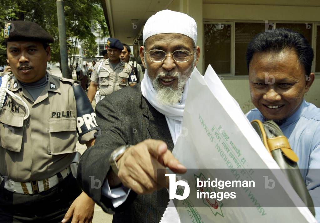 Image of INDONESIAN MUSLIM CLERIC ABU BAKAR BASHIR GESTURES IN JAKARTA ...