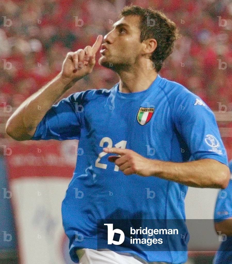 Image of ITALYS VIERI GESTURES TO THE CROWD AFTER GOAL AGAINST SOUTH