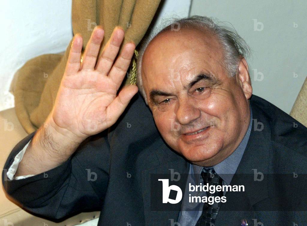 Image of Alfred Moisiu, 73, a retired army general salutes ...