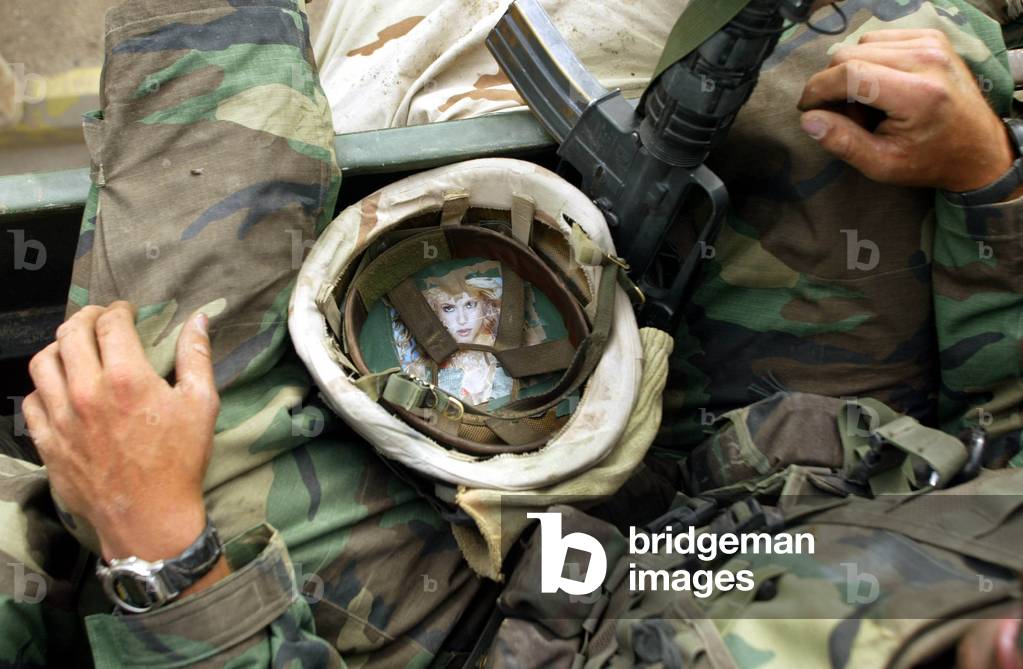Image of A U.S. MARINE FROM THE MARINE EXPEDITIONARY UNIT (MEU) FOX