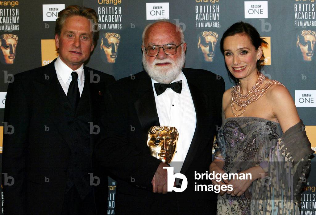 Image of U.S. ACTOR DOUGLAS PRESENTS PRODUCER ZAENTZ WITH THE ACADEMY ...