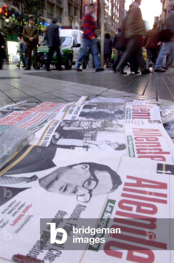Image of THE FACE OF A FORMER PRESIDENT SALVADOR ALLENDE DOMINATES THE