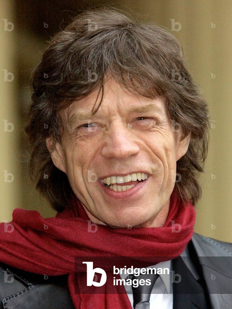 Image of ROLLING STONE SIR MICK JAGGER POSES FOR PHOTOGRAPHS AFTER ...