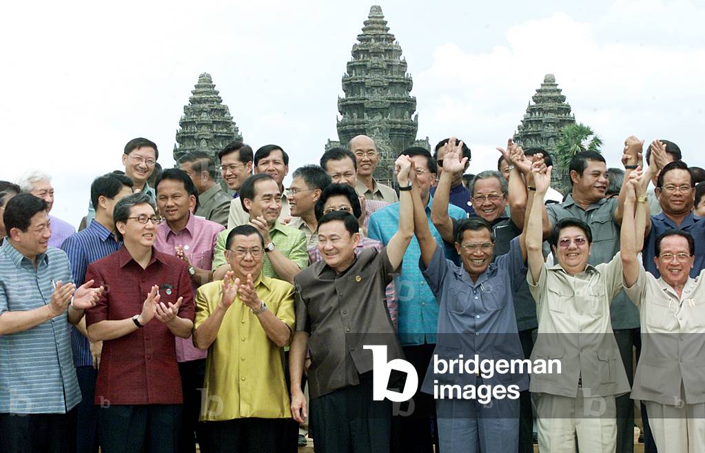 Image of CAMBODIAN PRIME MINISTER HUN SEN AND THAILANDS THAKSIN ...