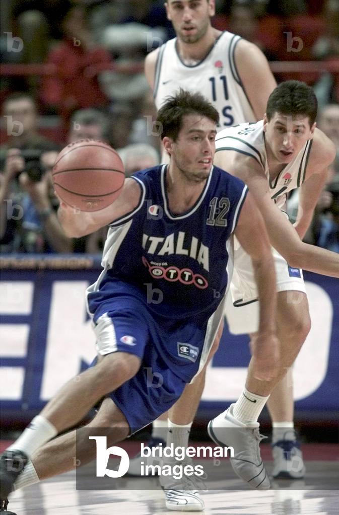Image of MASSIMO BULLERI FROM ITALY DRIVES PAST GREEK PLAYERS DIMITRIOS ...