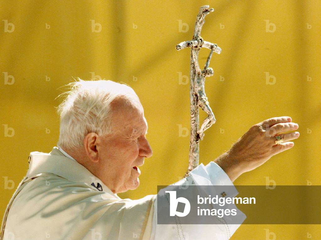 Image of File photo of Pope John Paul II waving to the