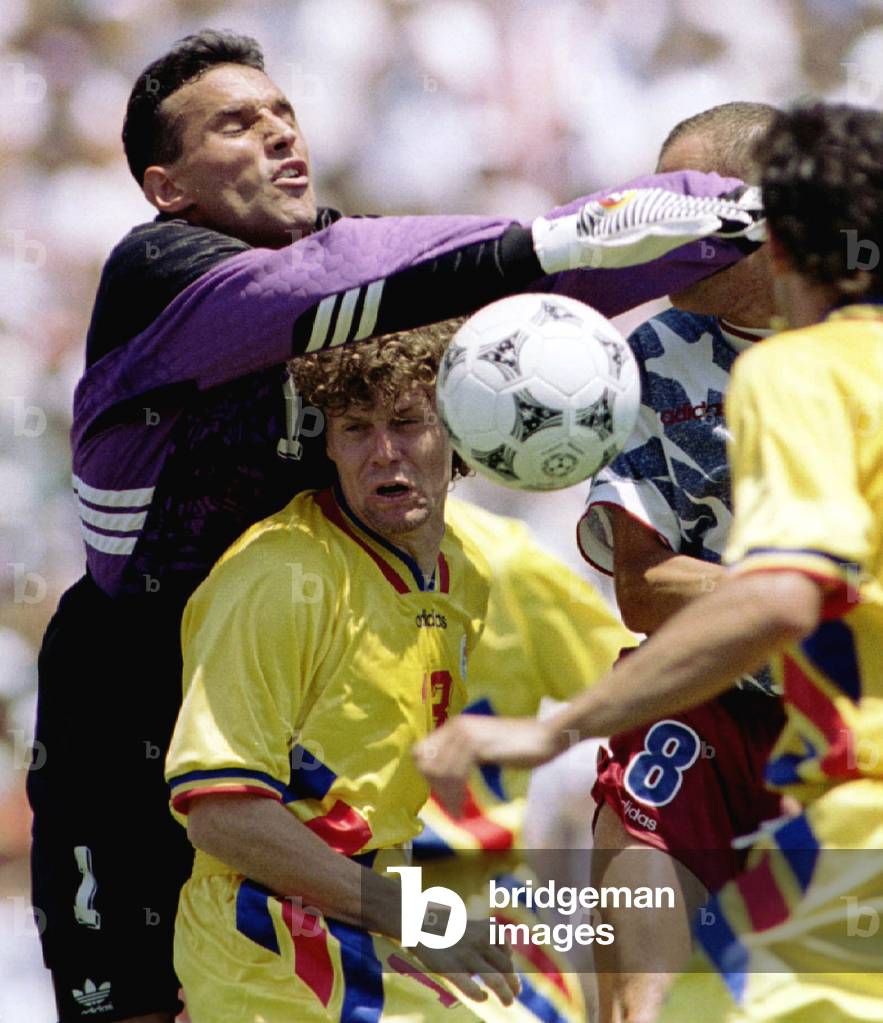 Image of Romanian goalkeeper Florin Prunea (L) succesfully defends a ...