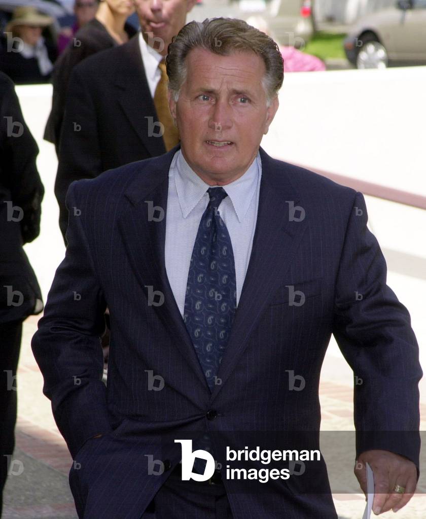 Image of Actor Martin Sheen arrives at the funeral of actor [Carroll