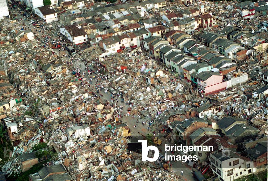 Image of EARTHQUAKE DAMAGE IN COLOMBIA, 1999-01-26 (photo)