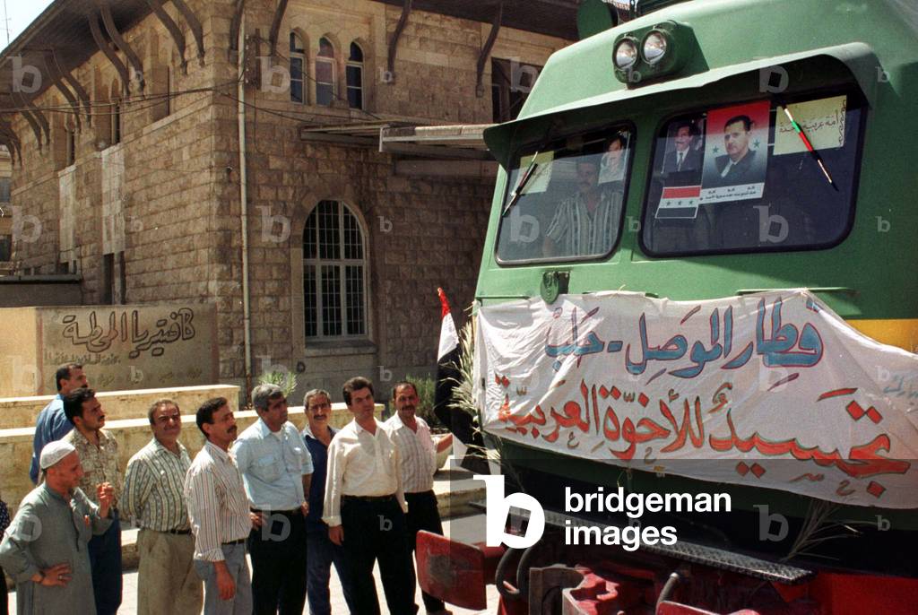 Image of FIRST IRAQI TRAIN IN 19 YEARS ARRIVES IN SYRIA, 2000-08-12