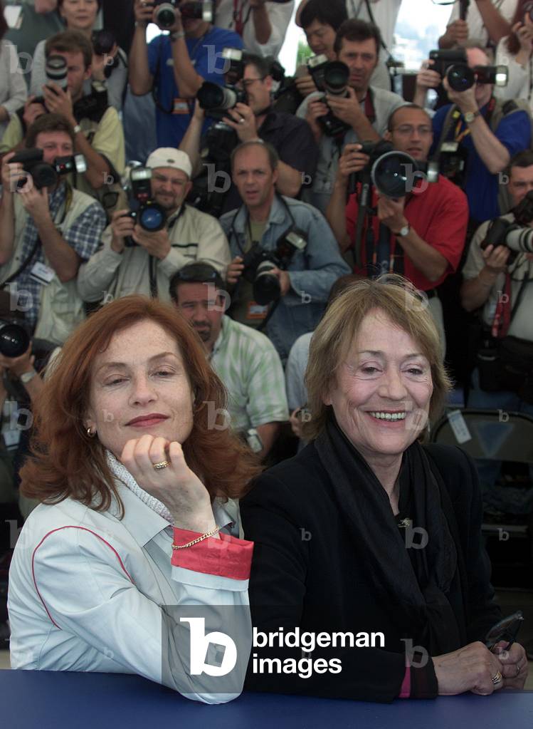 Image of ACTRESSES ISABELLE HUPPERT AND ANNIE GIRARDOT FOR DIRECTOR ...