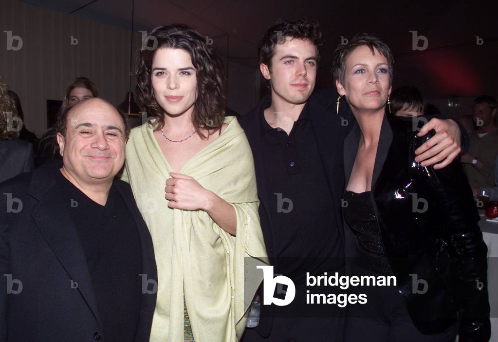 Drowning Mona Cast Drowning Mona Movie Where To Watch