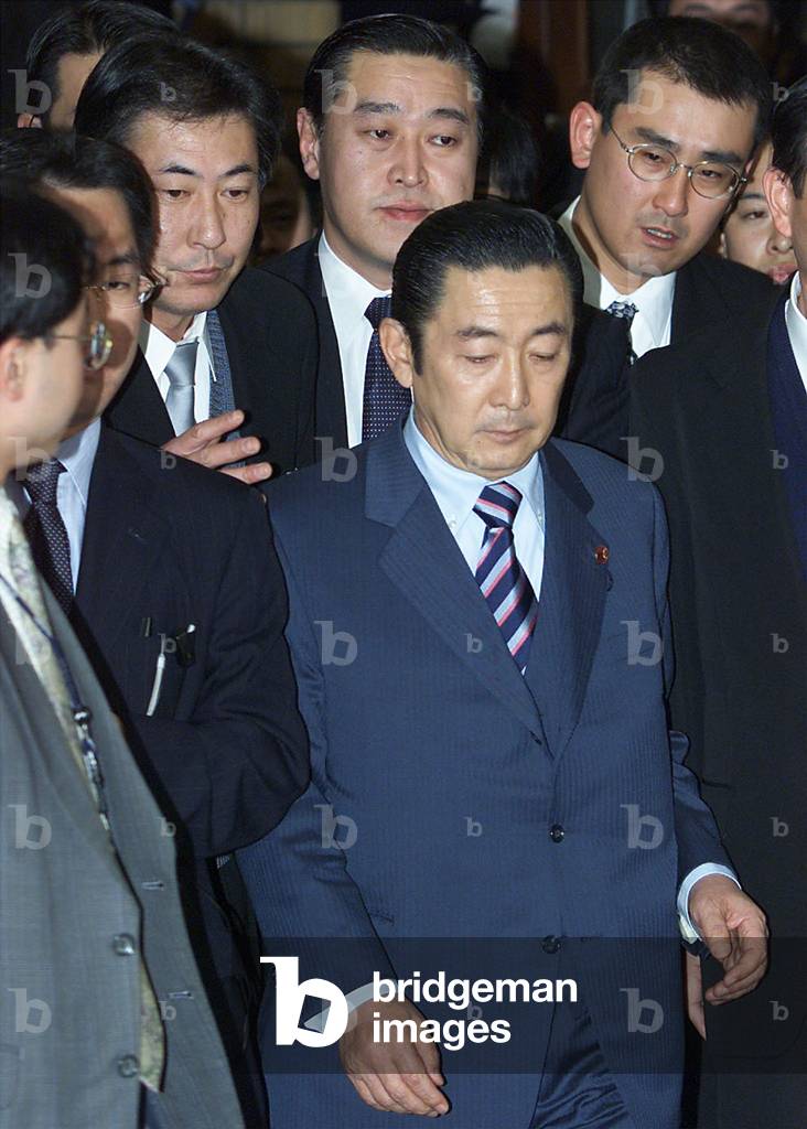 Image of FORMER PRIME MINISTER HASHIMOTO LEAVES AFTER A MEETING WITH PRIME
