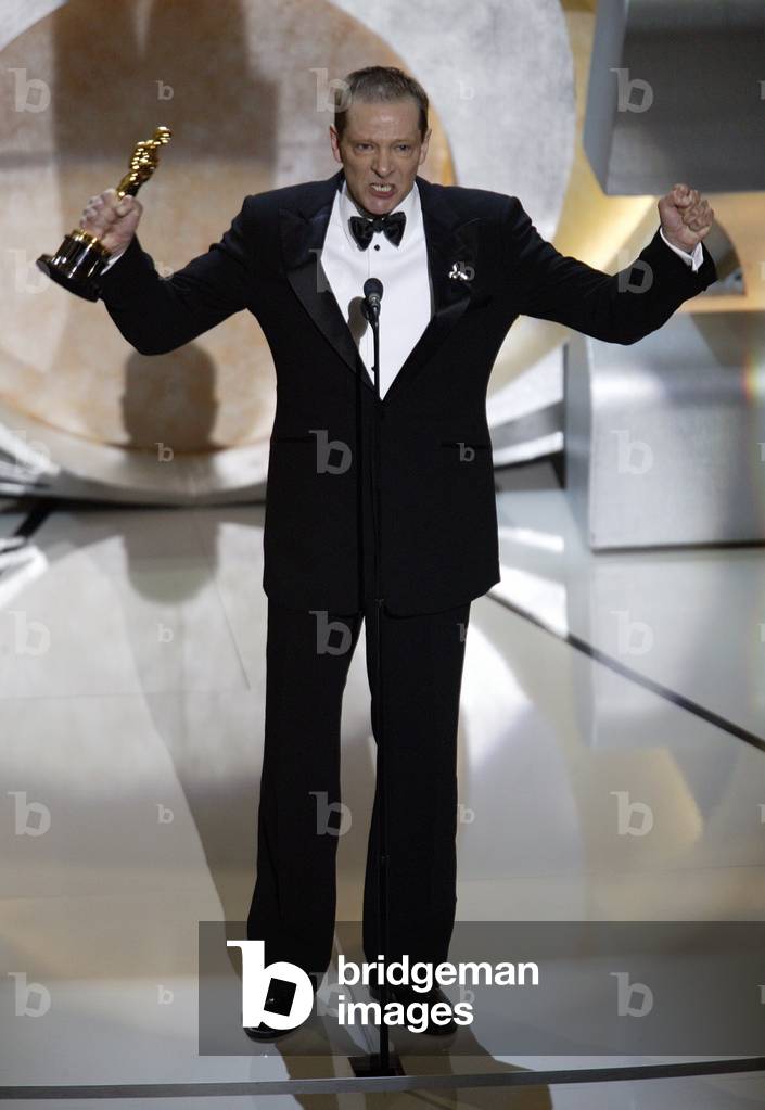 Image of CHRIS COOPER CELEBRATES WINNING THE BEST SUPPORTING ACTOR OSCAR AT