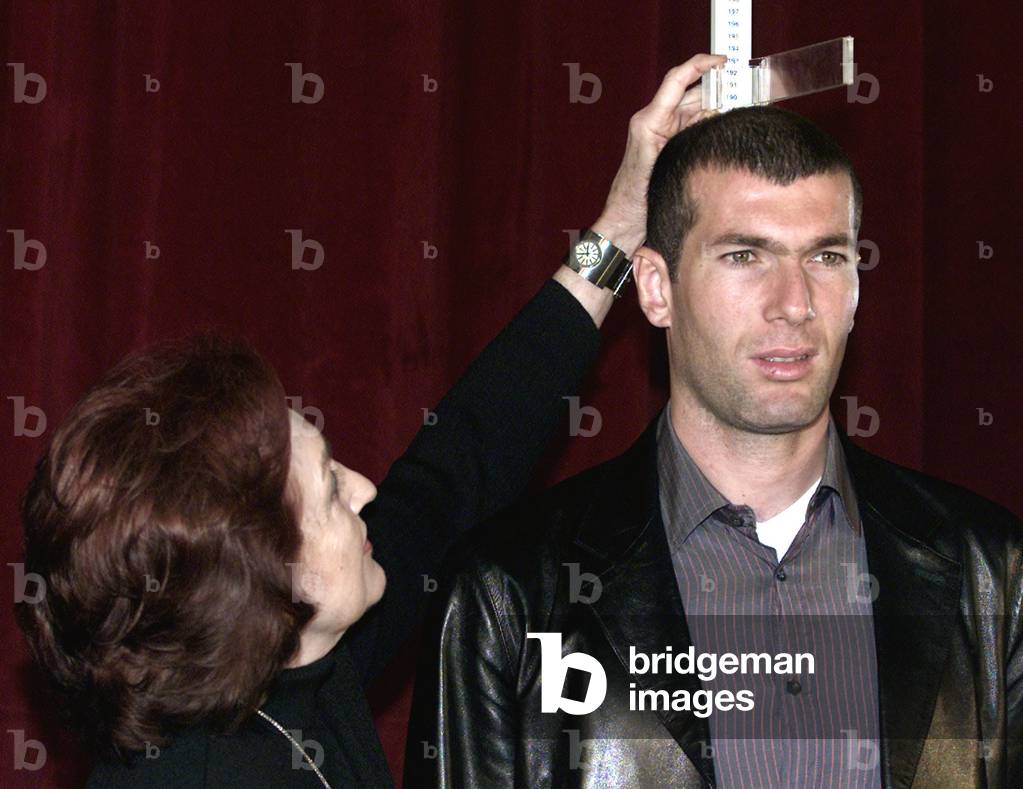 Image of Real Madrid's French star midfielder Zinedine Zidane has his ...