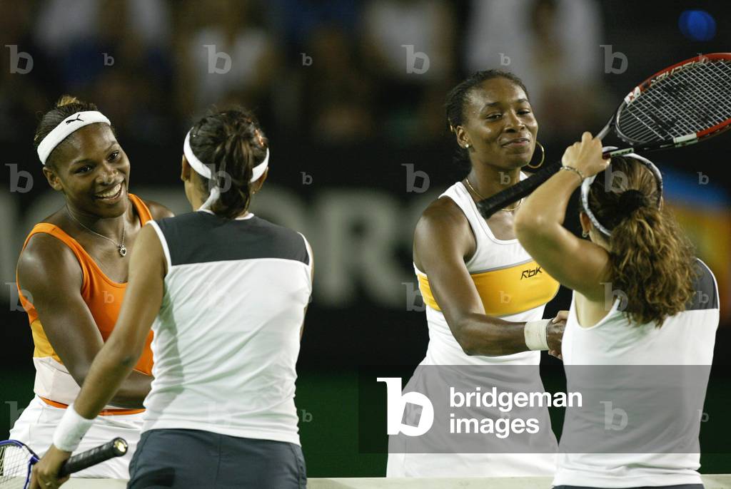 Image of WILLIAMS SISTERS SHAKE HANDS WITH PASCUAL AND SUAREZ AFTER ...