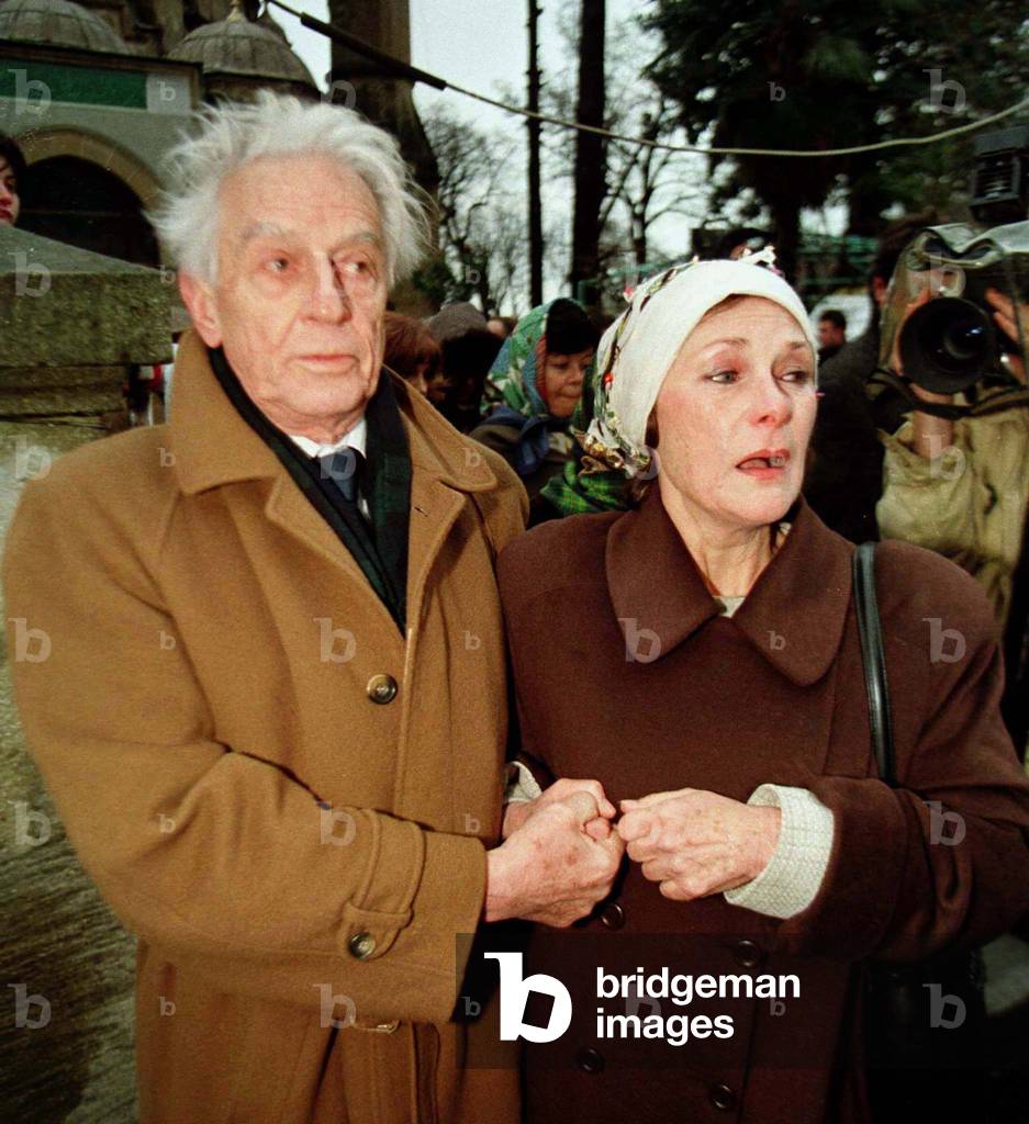 Image of Princess Fazile Ibrahim is comforted by her husband Jean Bernard