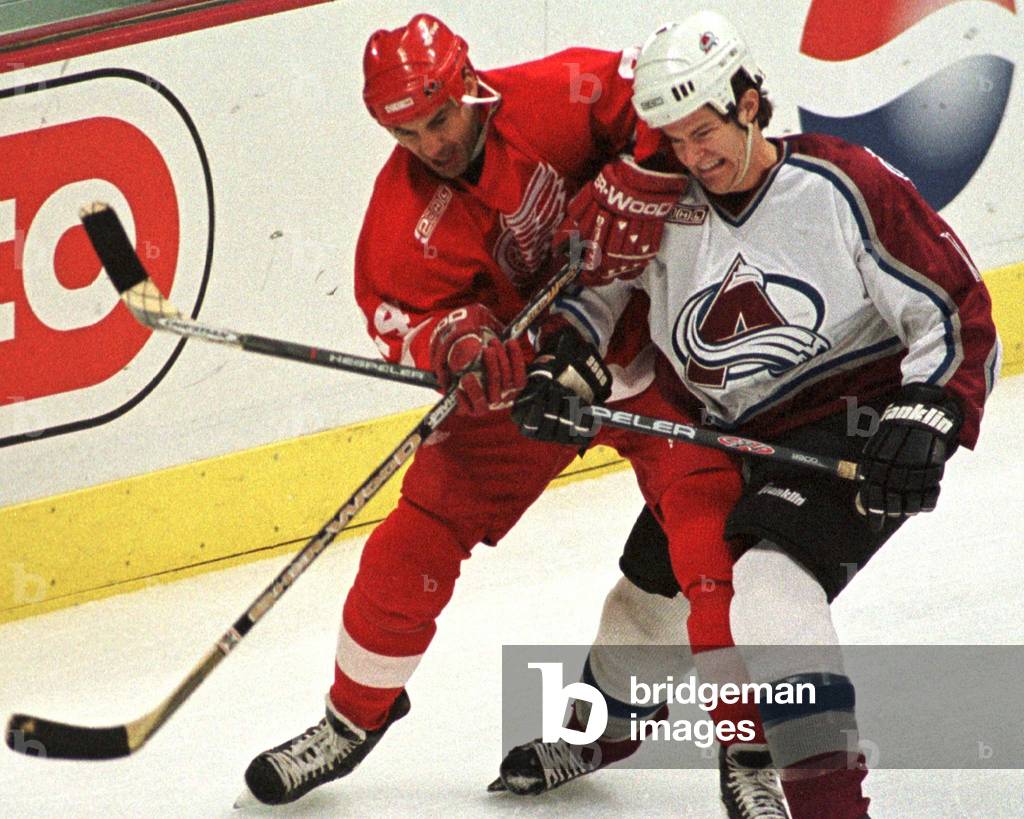 Image of RED WINGS CHELIOS AND AVALANCHE DEADMARSH ELBOW EACH OTHER ...