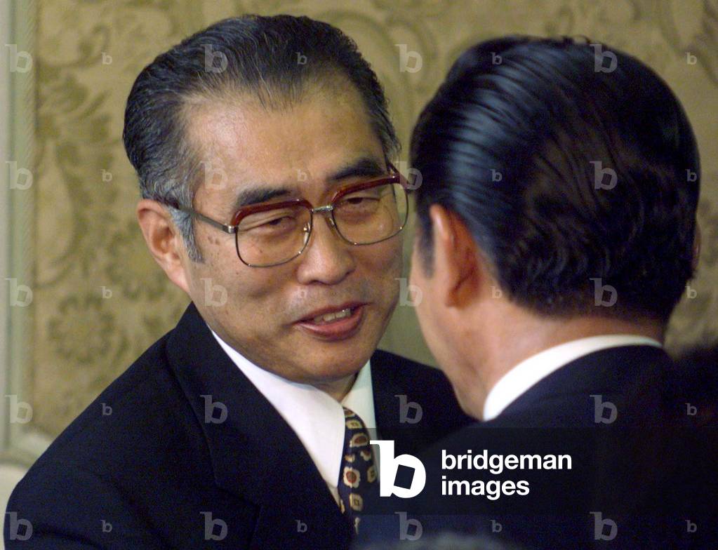 Image of PREMIER DESIGNATE OBUCHI MEETS HASHIMOTO IN TOKYO, 1998-07-30 ...