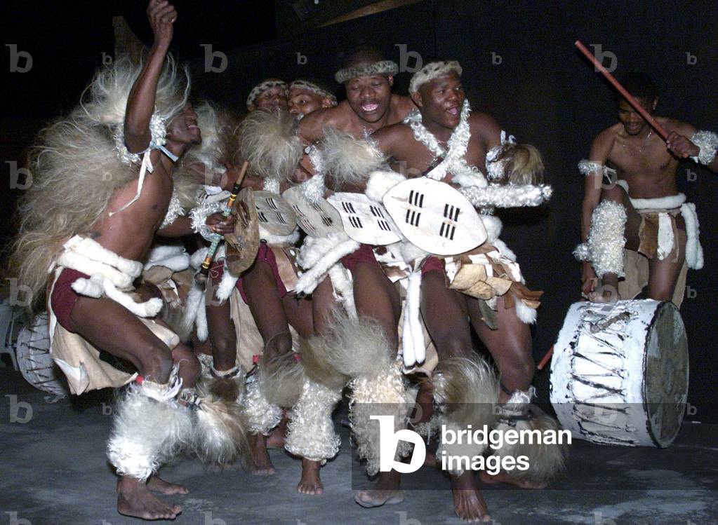 Image of Maqhinga Zulu dancers from South Africa perform at a hotel