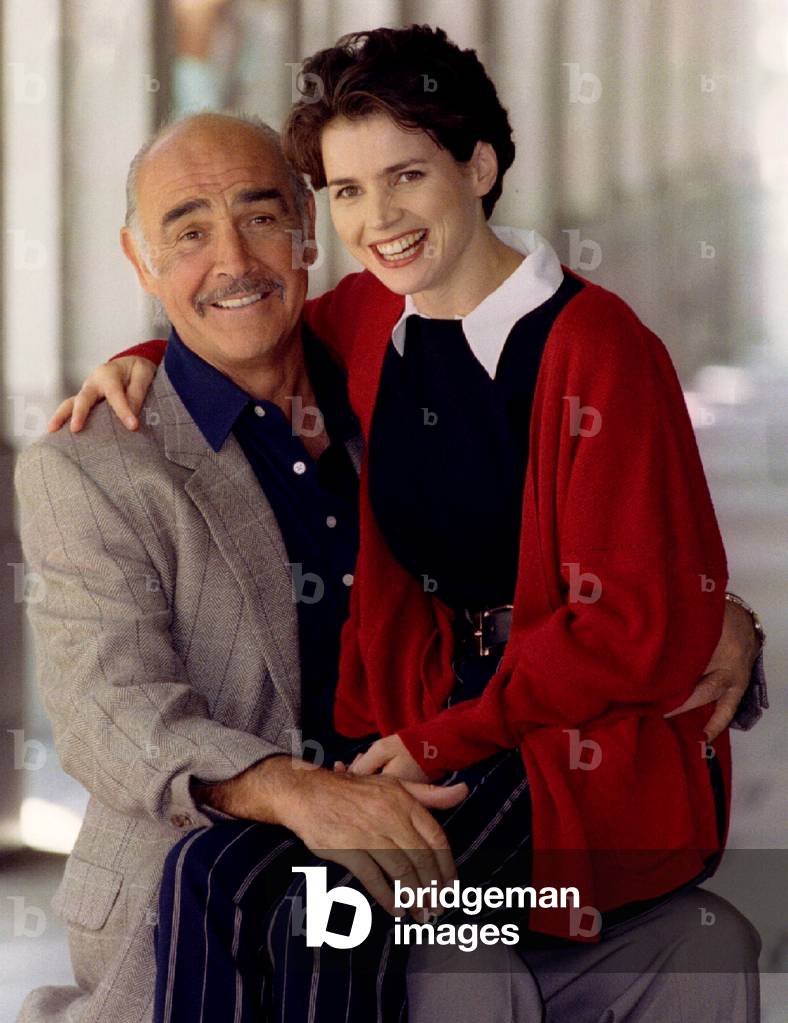 Image of Actor Sean Connery and actress julia Ormand pose for pictures