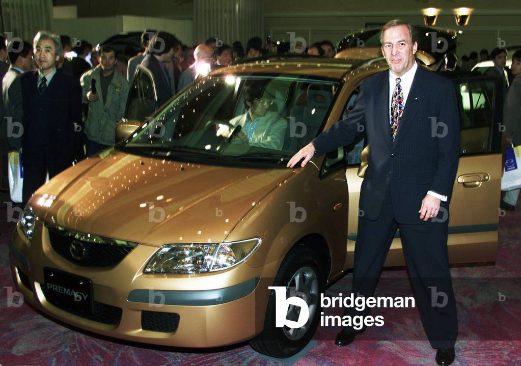 Image of MAZDA MOTOR PRESIDENT MILLER UNVEILS NEW PREMACY COMPACT CAR IN