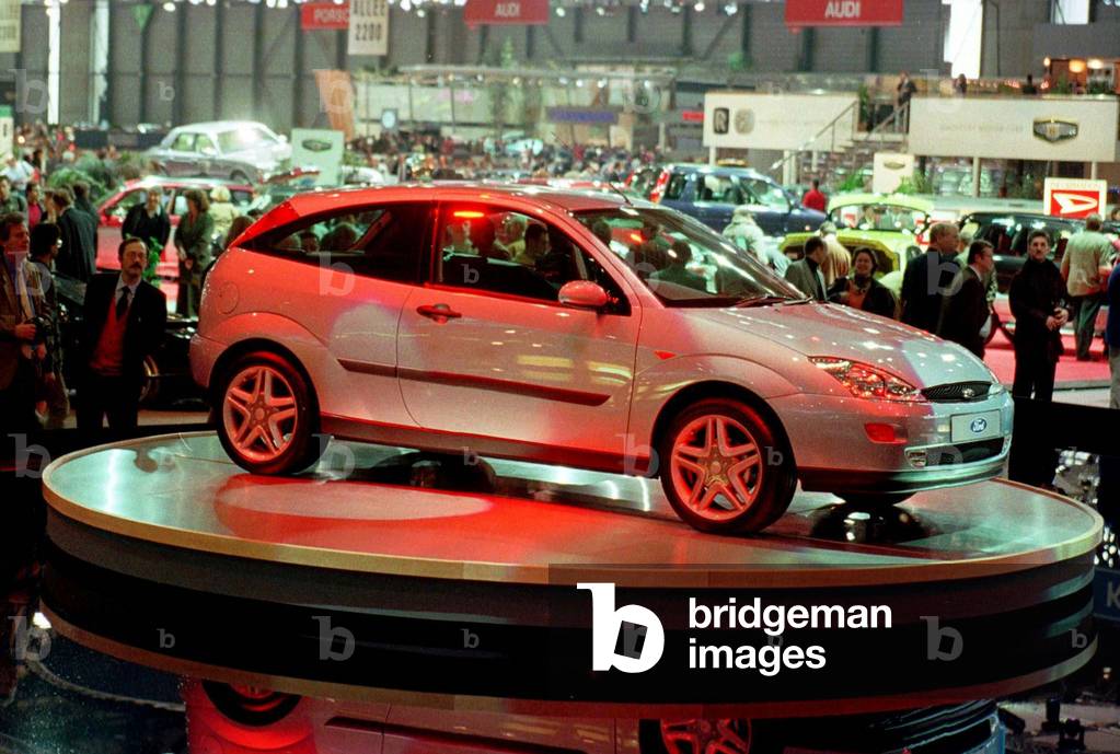 Image of THE NEW FORD FOCUS SITS ON A PLATTFORM IN THE