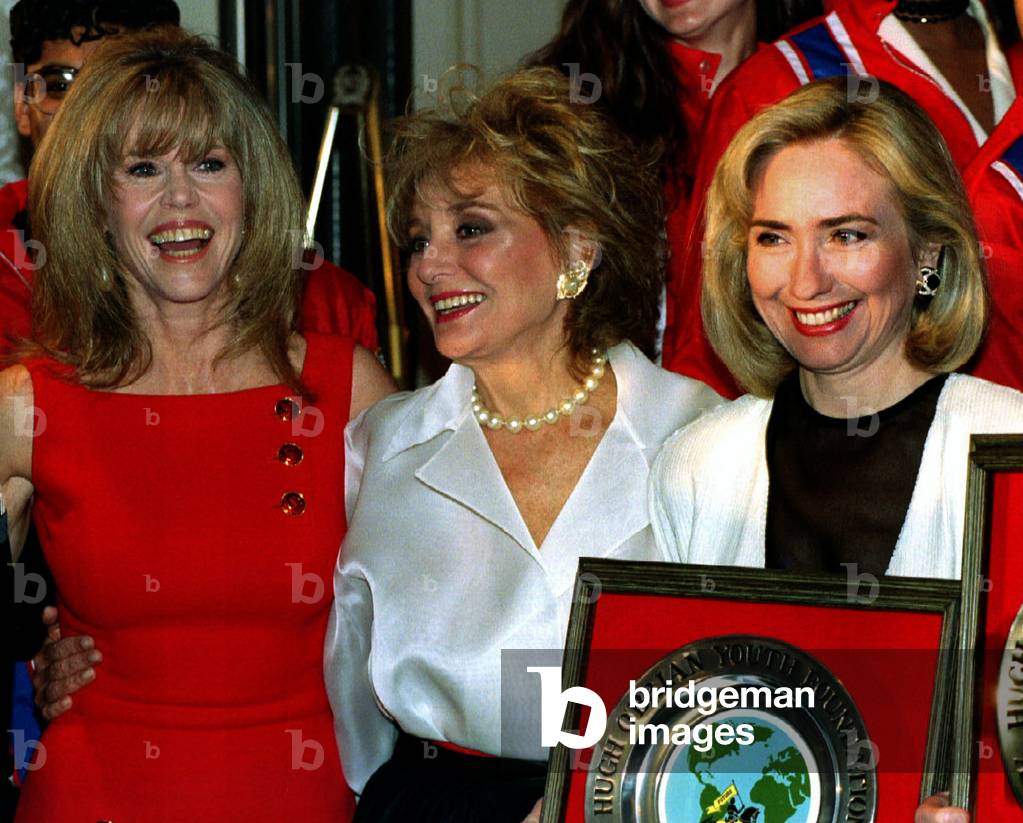 Image of First Lady Hillary Rodham Clinton (R) poses with actress Jane