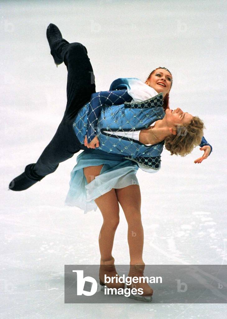 Image of French Marina Assinina lifts her partner Gwendal Peizer during ...