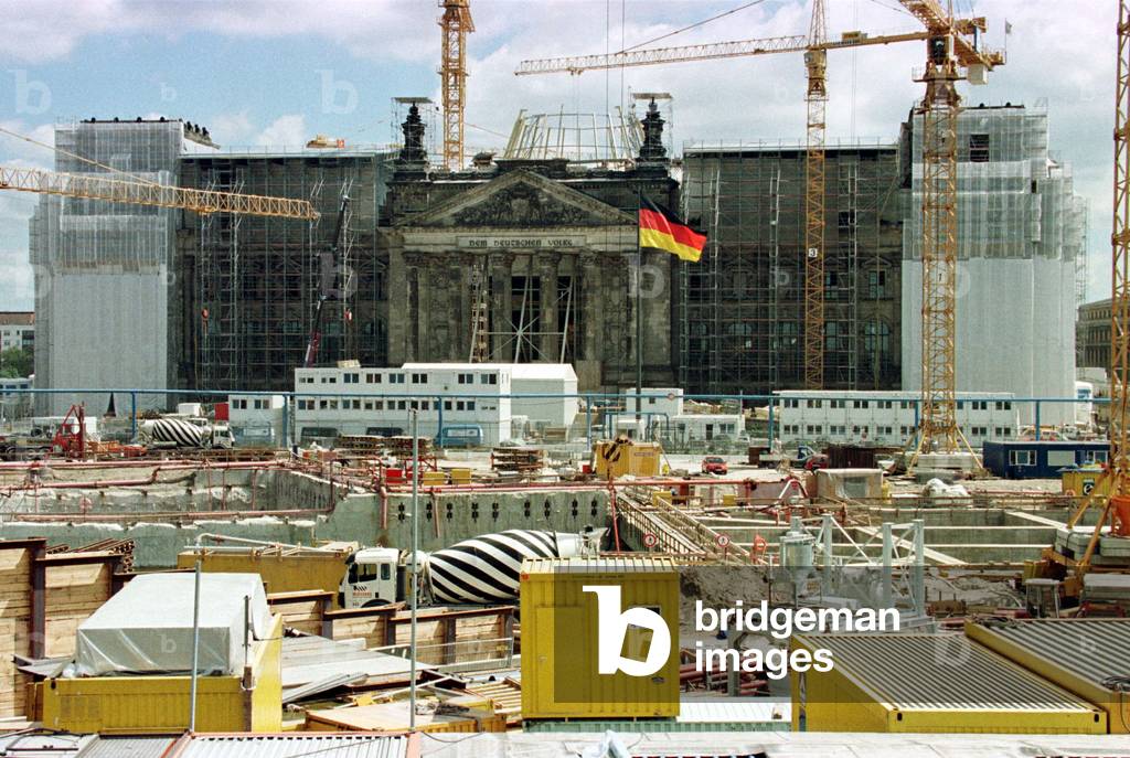Image of A overview shows the construction site of the Reichstag's building